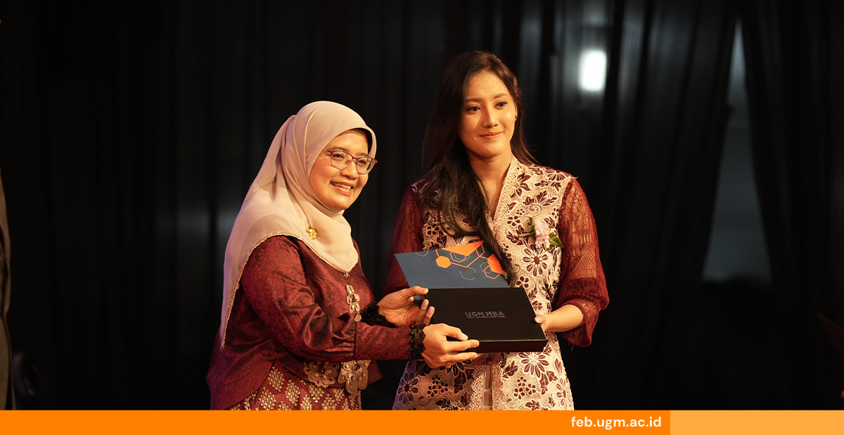 Kisah Maria Areta Lupitasari, Wisudawan Tercepat MM FEB UGM dengan IPK 3.98